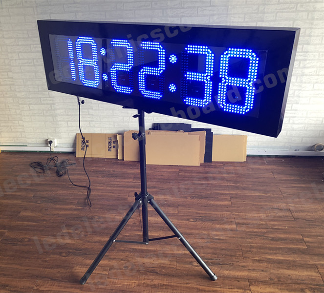 Electronic Led Clock Display For Race Sport In Blue Colour With Tripod